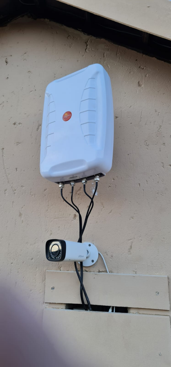 Comparative Case Study using the new XPOL-24 - POYNTING Antenna Solutions